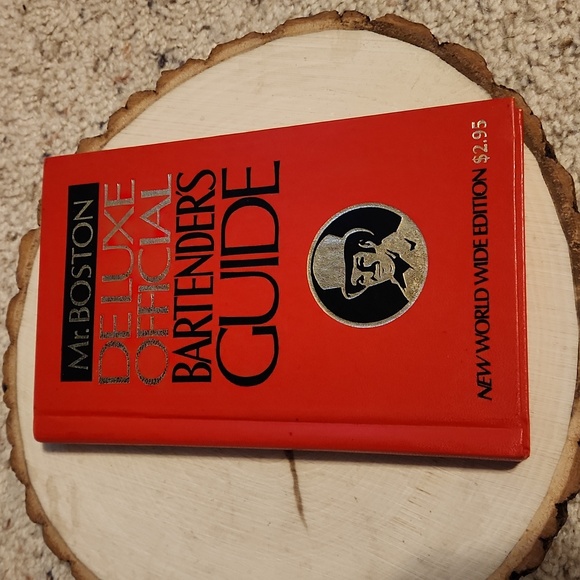 Mr. Boston | Dining | Mr Boston Deluxe Official Bartenders Guide 978 New World Wide Edition ...